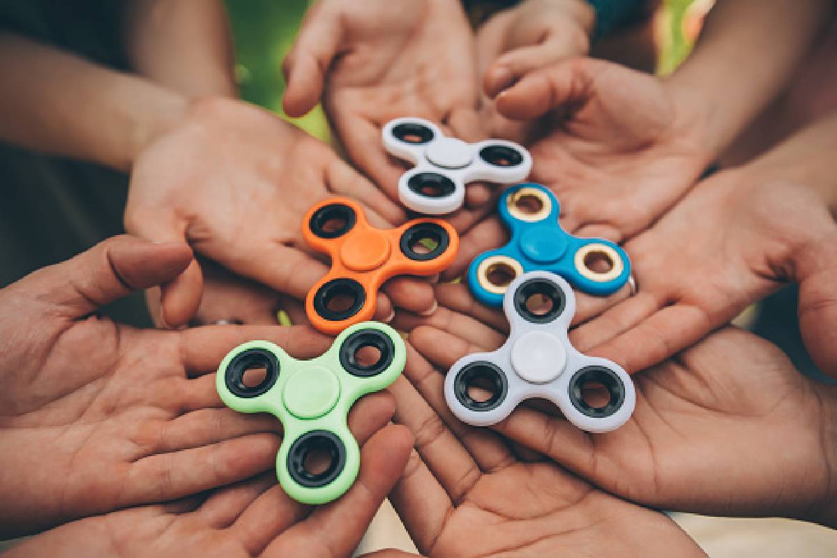 What is the Hand Spinner? – Invent, Uses, Help with Anxiety, and More