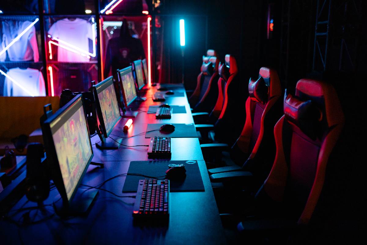 A Closer Look at The Technology That's Powering eSports Today